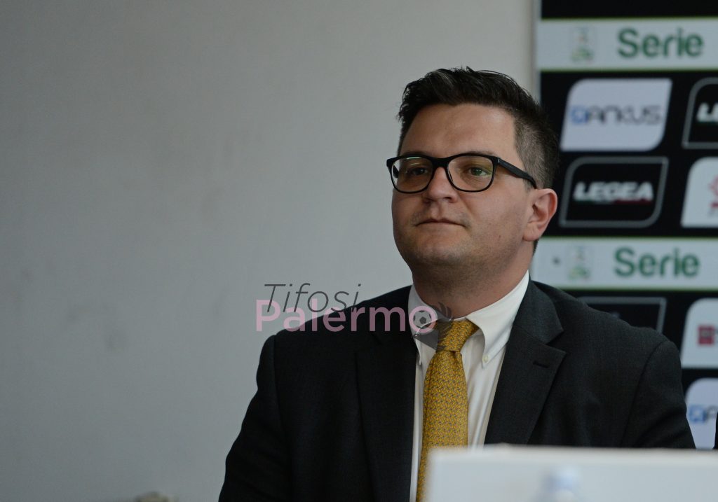 Che fine ha fatto Pistilli? Eccolo sui social al Billionaire di ...